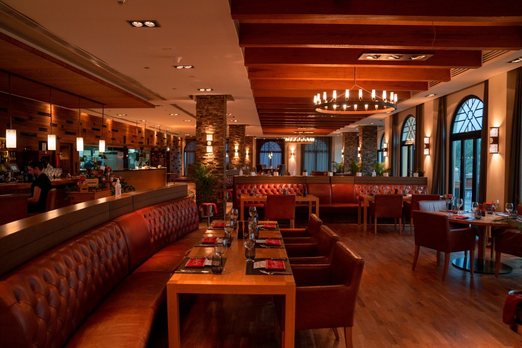 The Els Club Dubai: Best Golf Course & Luxury Country Club